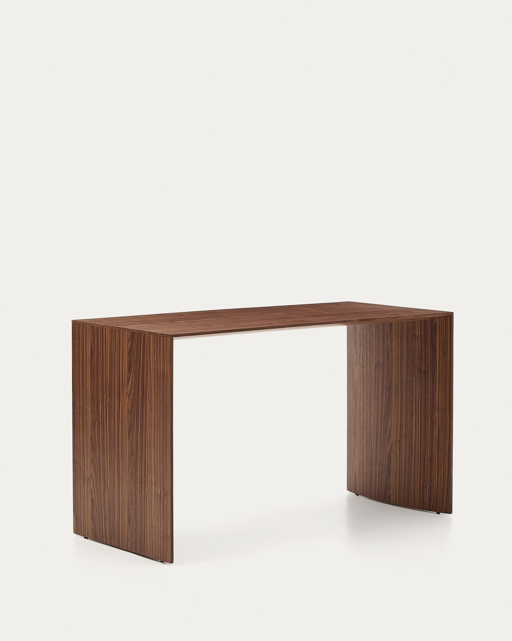 Litto work desk in walnut veneer FSC Mix Credit 140 x 60 cm – Kave Home ...